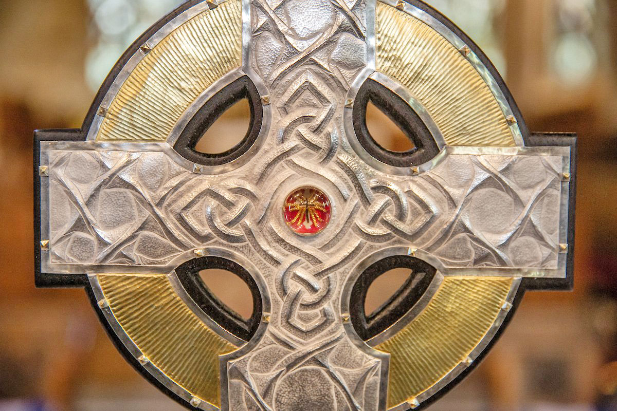 Les reliques - Journaux paroissiaux (L'Essentiel – Pfarreiblatt)